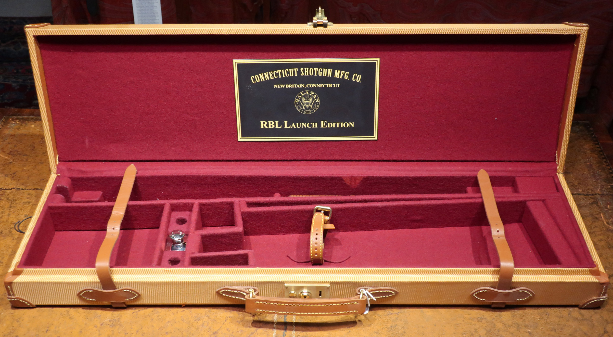 Trunk Case for Side-by-Side Shot